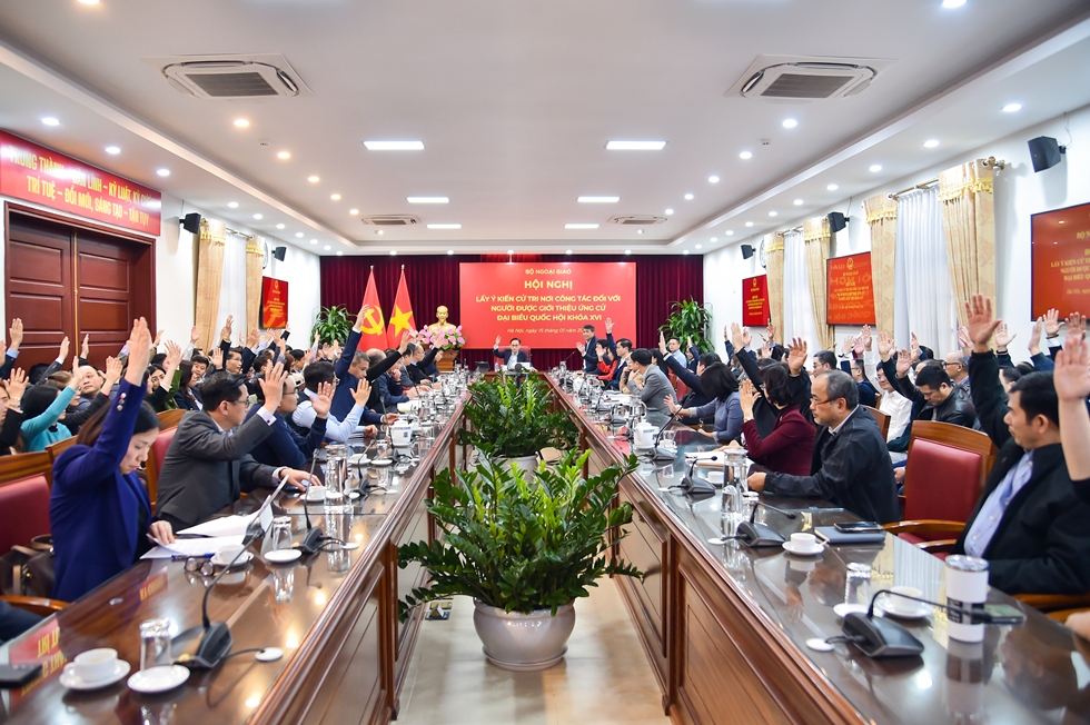 Hội nghị lấy ý kiến cử tri tại Bộ Ngoại giao giới thiệu đại biểu Quốc ...